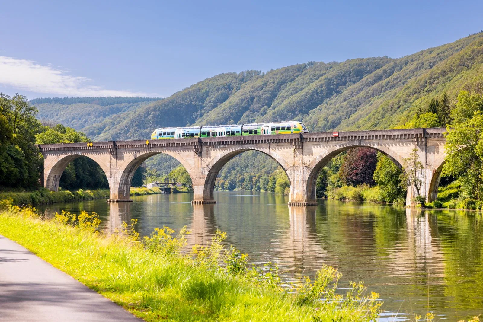 Begeben Sie sich an Bord des Zuges der Legenden und entdecken Sie die ...
